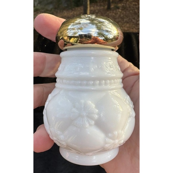 Avon | Bath & Body | Vintage 97s Avon Moonwind Powder Sachet Milk Glass ...